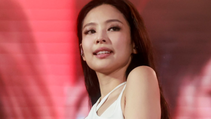 Blackpink's Jennie leaves concert after medical emergency | Al Bawaba